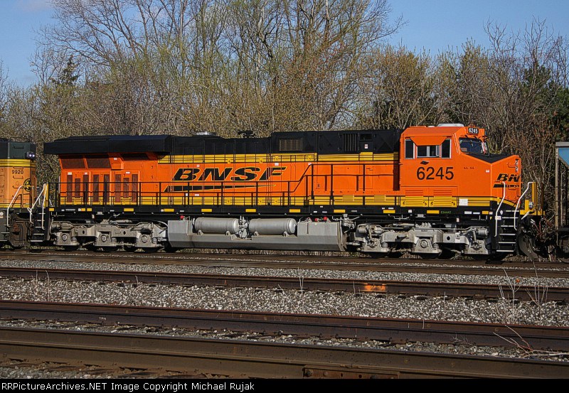 BNSF 6245